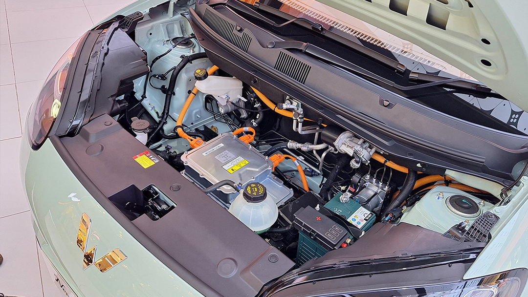 Mobil Listrik Retro, Pilih GWM ORA 03 atau Wuling Binguo EV?